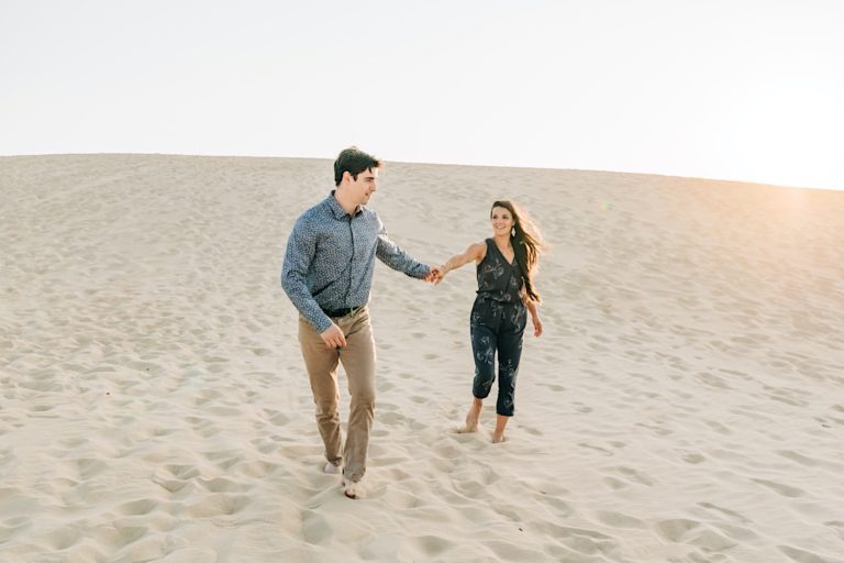 Jockey's Ridge Engagement Photos | Ryan & Meg | DeLine Photography