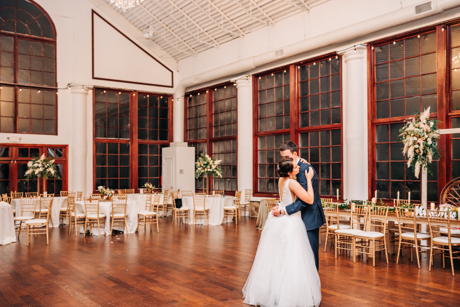 Fall Wedding at Raspberry Plain Manor | Leesburg VA